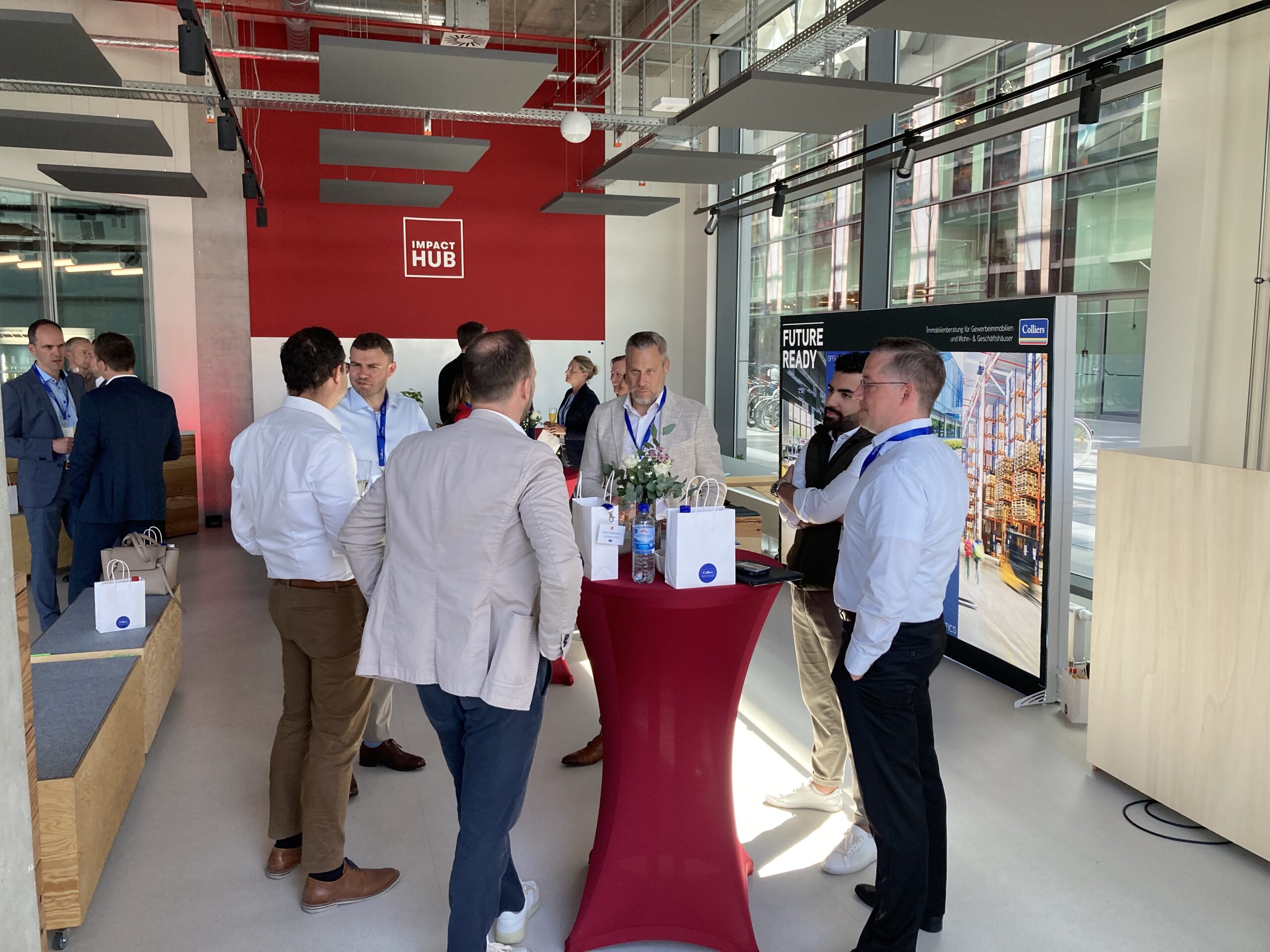 Hop ON hop OFFice - Colliers